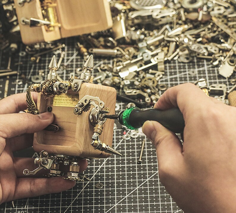 3D Hand Crank Music Box, Robot Steampunk Style Gift, Home Decor ...