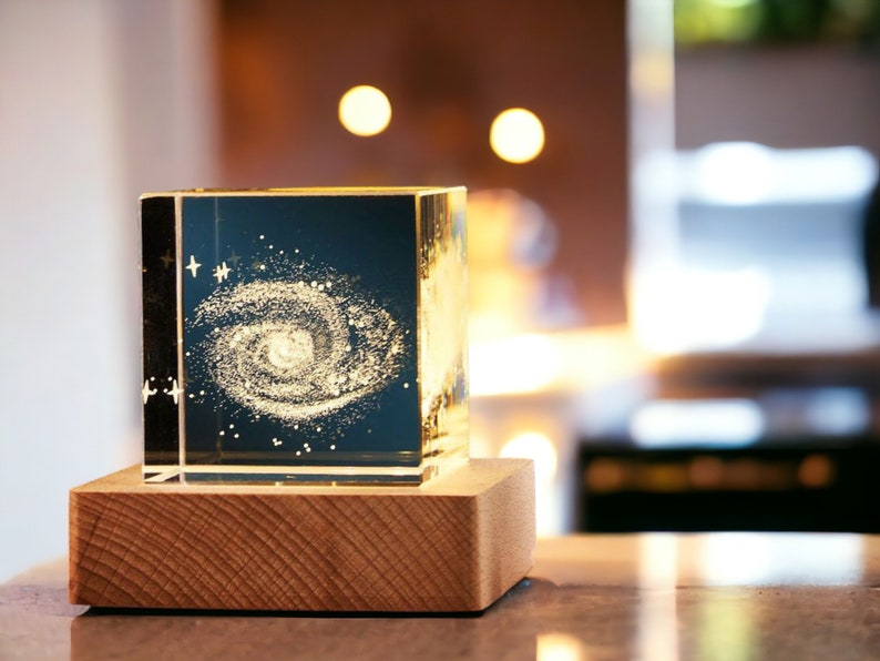 Astronaut Crystal Cube Night Light, Astronomy Night Light, Spaceman ...