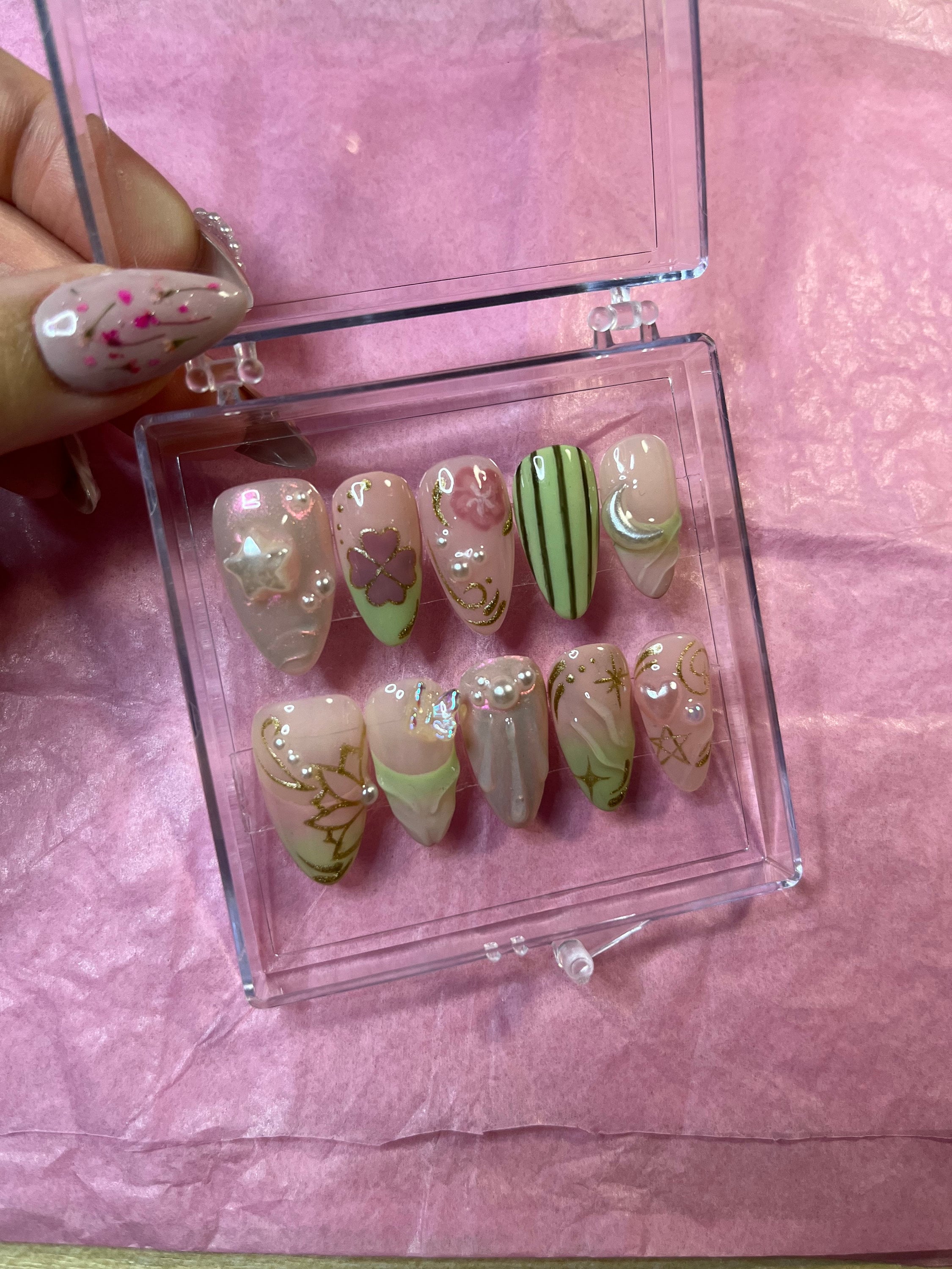 Demon Slayer Mitsuri Kanroji Inspired Nails - Etsy
