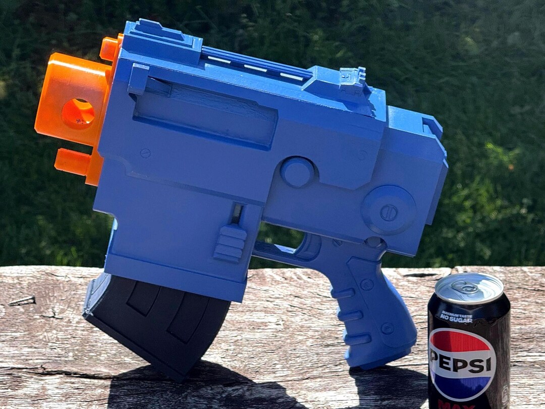 Bolter Pistol (not a Real Gun) PROP by Joespropstore | Cosplay / LARP ...