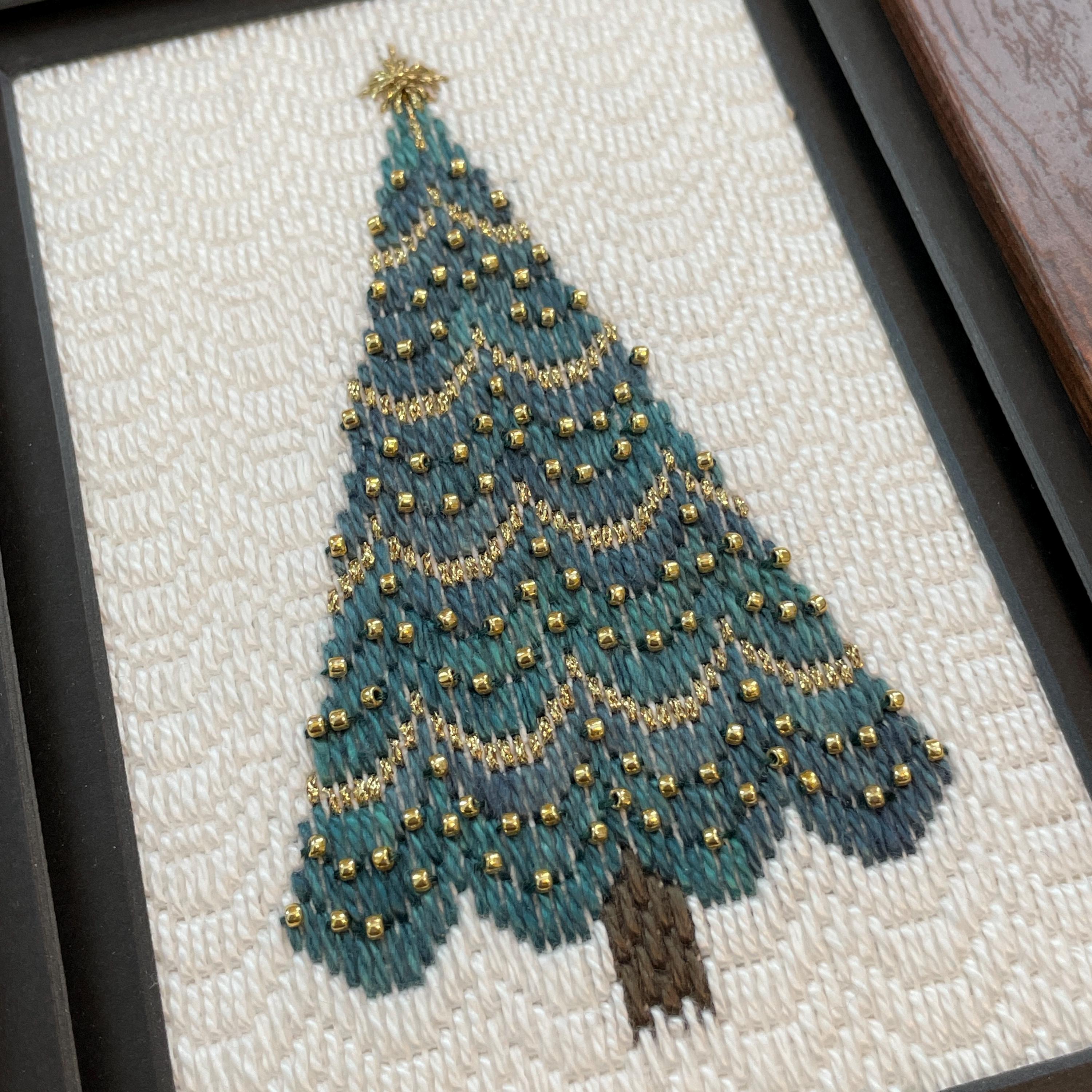 Oh Christmas Tree - a Needlepoint Chart for 18 Pt Canvas. Includes ...