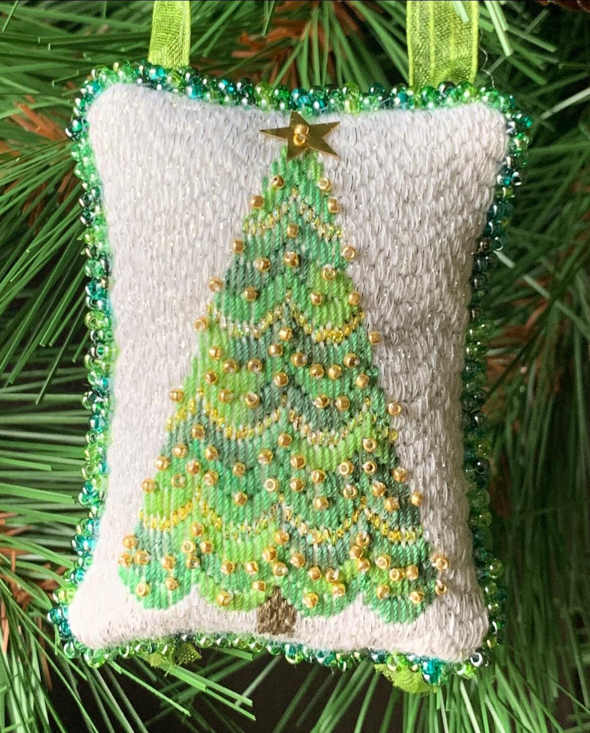 Oh Christmas Tree a Needlepoint Chart for 18 Pt Canvas. Includes ...