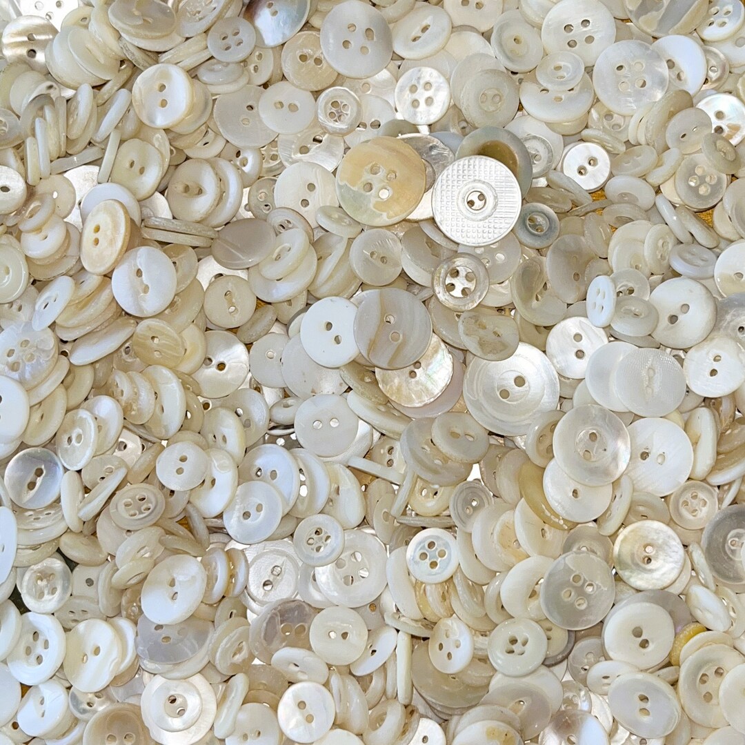 Vintage Shell Buttons, Mix of 25 3/8" to 3/4", Random Selection White ...