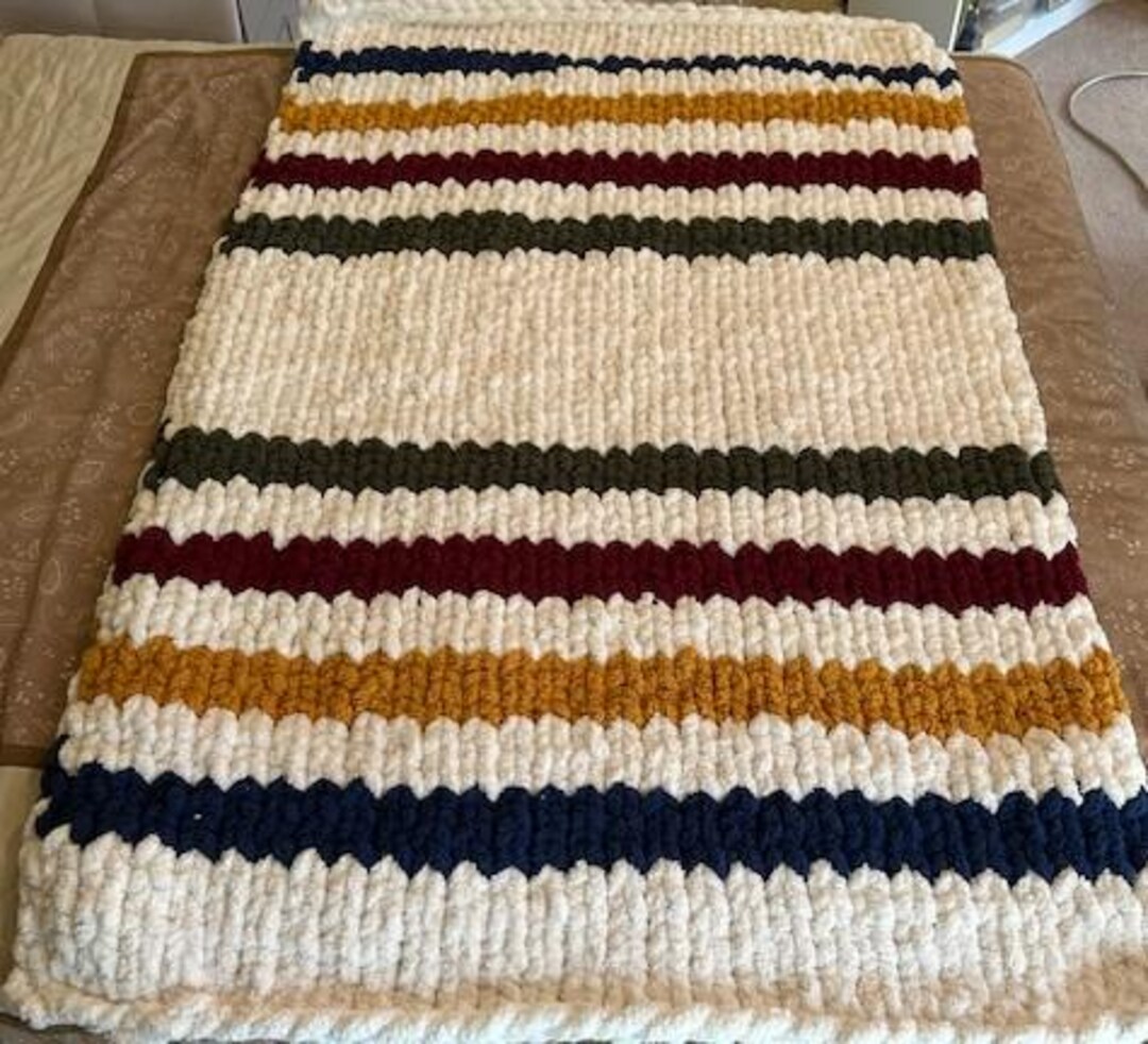 Chunky, Hand-knit "hudson Bay Colours" Blankets - Etsy