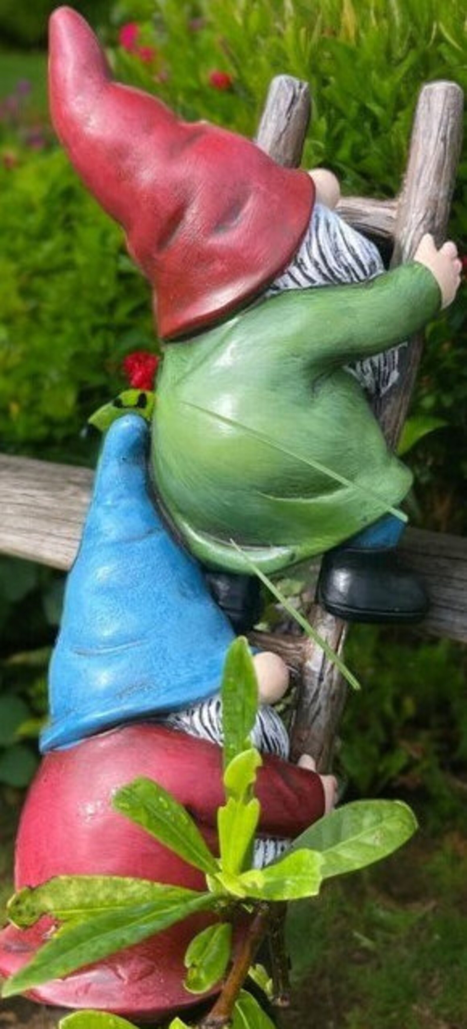 Gnomes Elf Climbing Ladder Tree Face Resin Tree Hugger Fairy Dwarf Tree ...