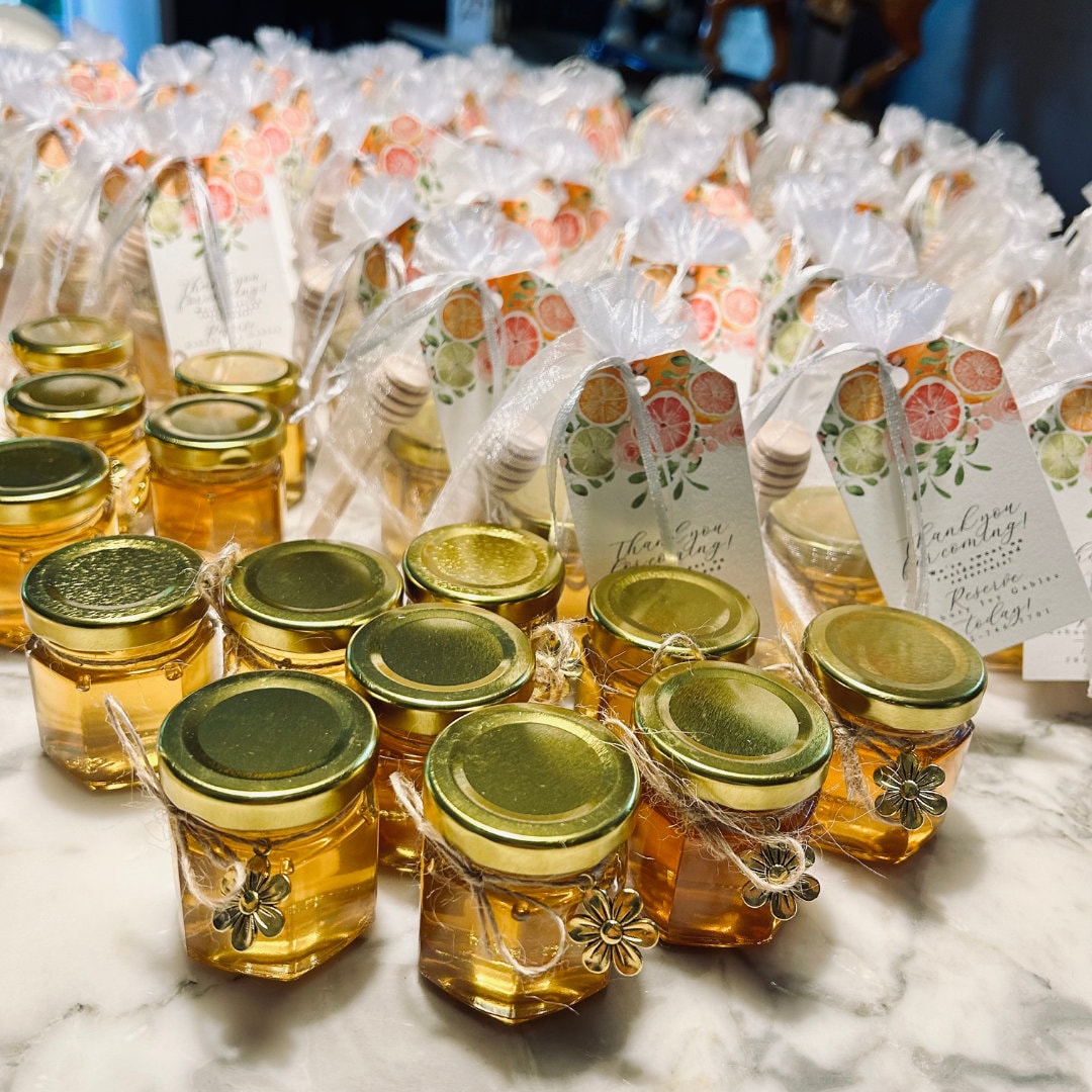 Mini Honey Jar Favors – 2oz Raw Honey, Bee Charm & Dipper, Set of 10 - Etsy