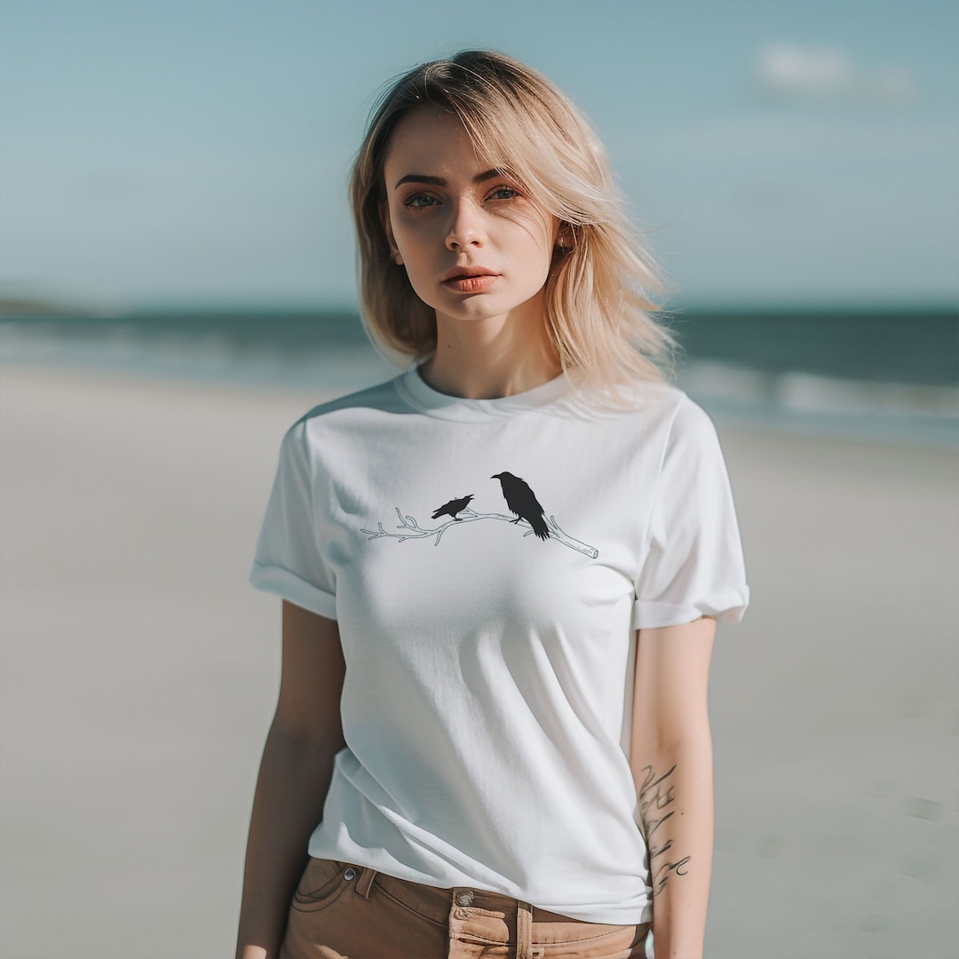 Crow T-shirt, Bird-themed Apparel, Nature-inspired Tees, Artistic Bird ...