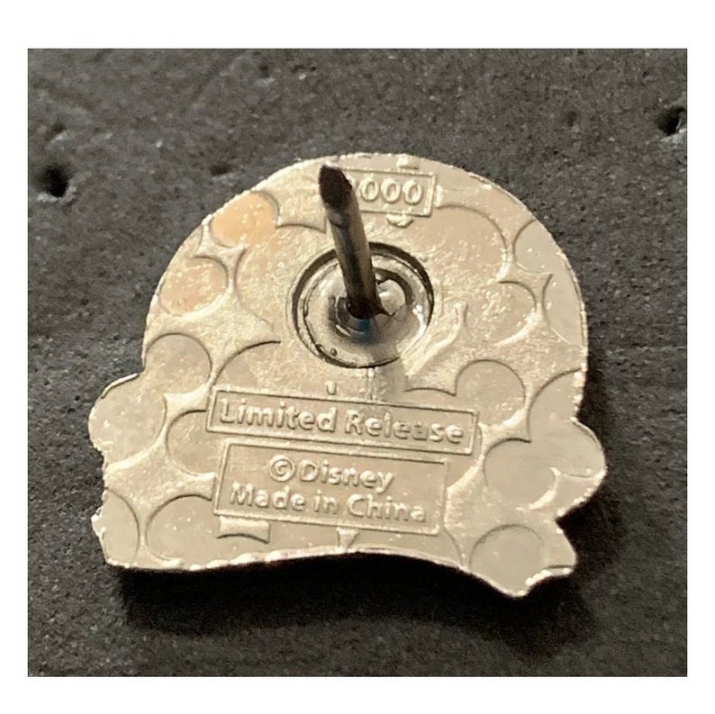 20 Years of Disney Pins Iconic Events Millennium Celebration Village ...