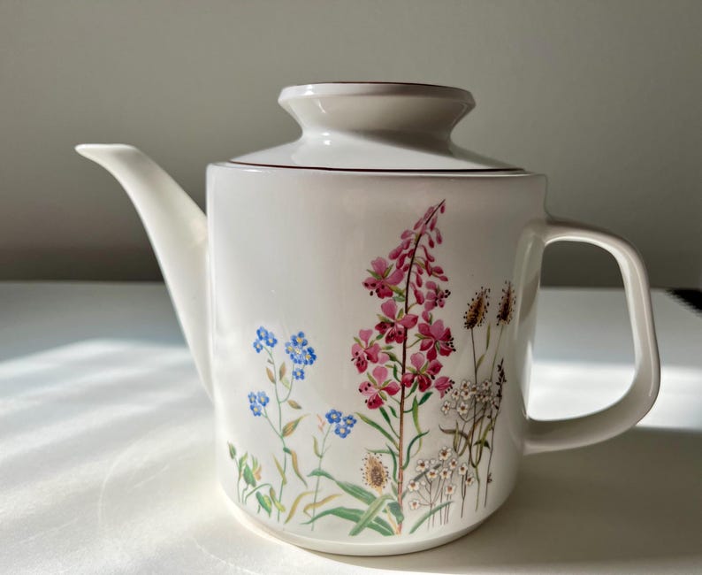 Vintage J & G Meakin Wayside Teapot Floral on White Design | Made in ...