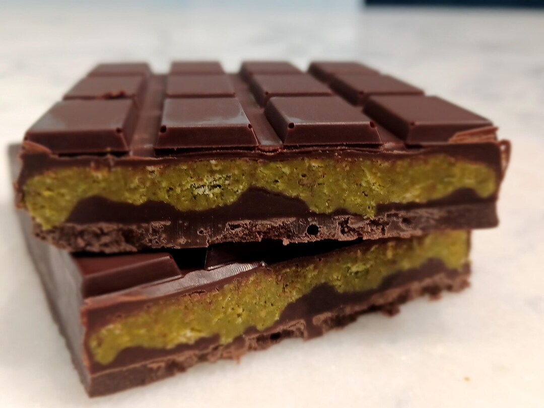 Pistachio Stuffed Chocolate Bars 6 Oz Creamy Crunchy Filling Only 4 ...