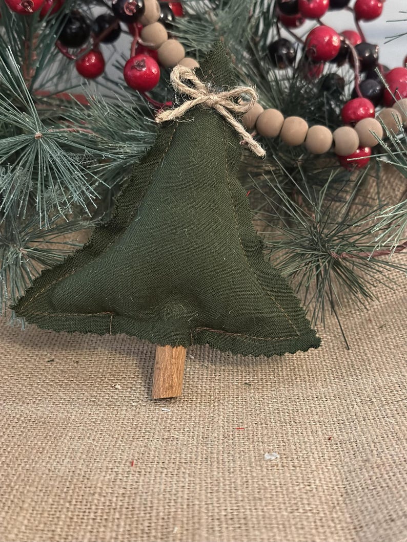 Homespun Fabric Christmas Tree, Cinnamon Stick Trunk, Primitive Decor ...