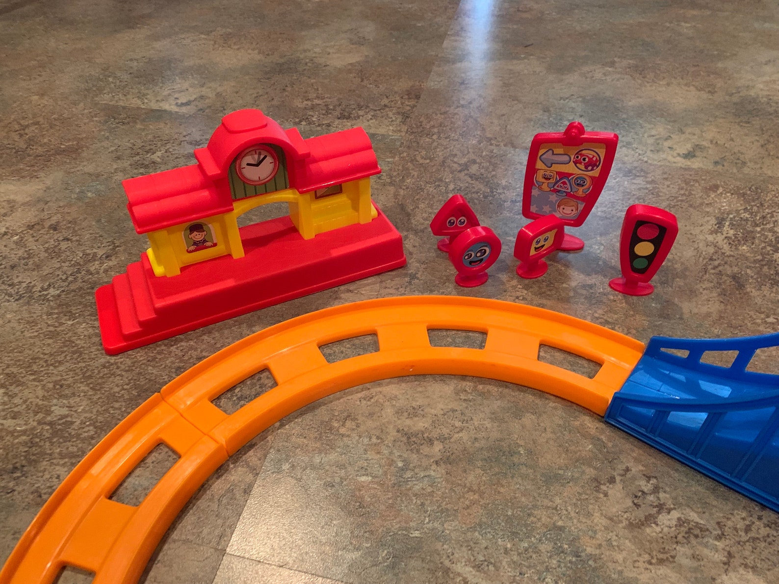 Fun Train Set! Non-motorized Set Complete! Tracks, Bridges, Loops ...