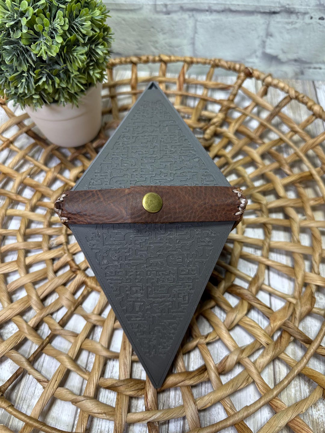Eldrazi Hedron Ruine Deck Box With Dice Storage: MTG/TCG Card Holder - Etsy