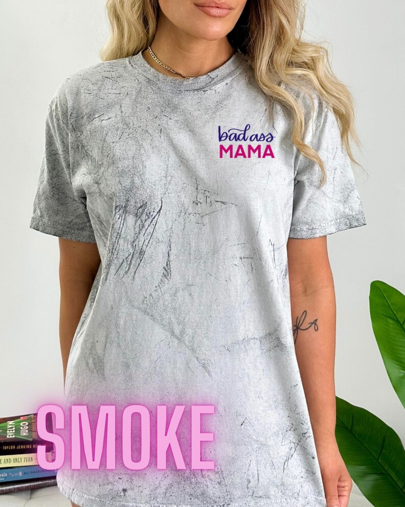 Gift for Mama Young Mom Shirt Trendy Momma T-shirts Badass Mama ...