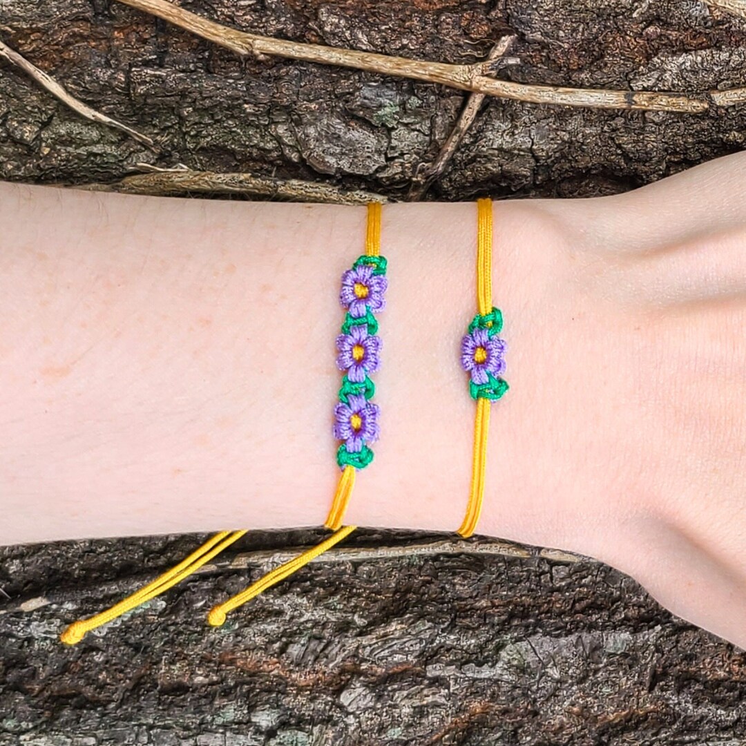 Macrame Flower String Bracelet, Dainty Floral Friendship Bracelets ...