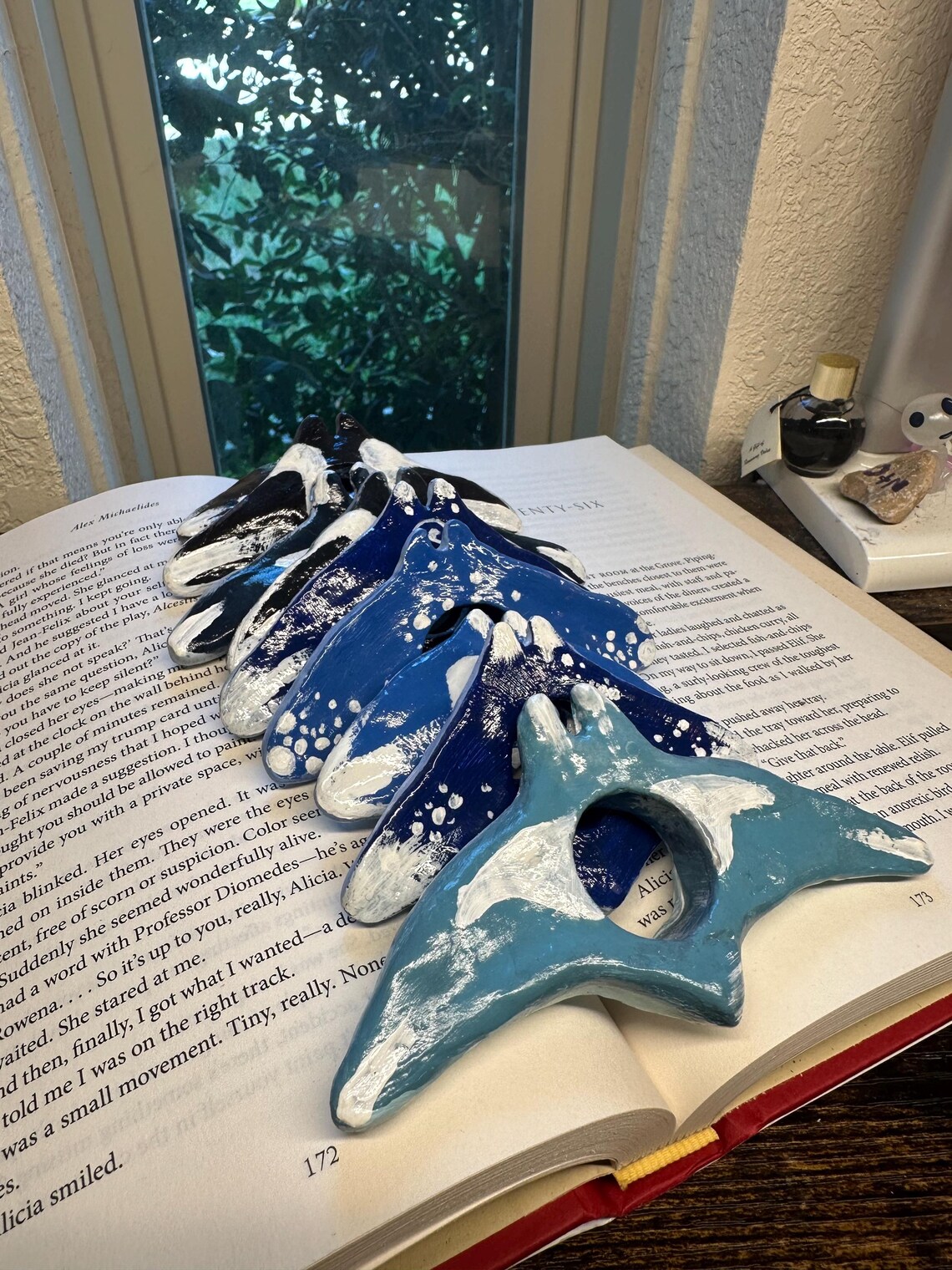Clay Manta Ray Book Page Holders - Etsy