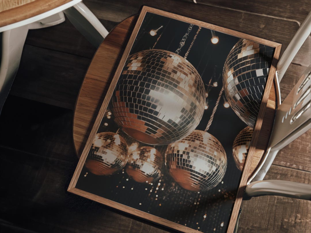 Disco Ball Poster, Vintage Sparkle Disco Ball High Definition Photo ...