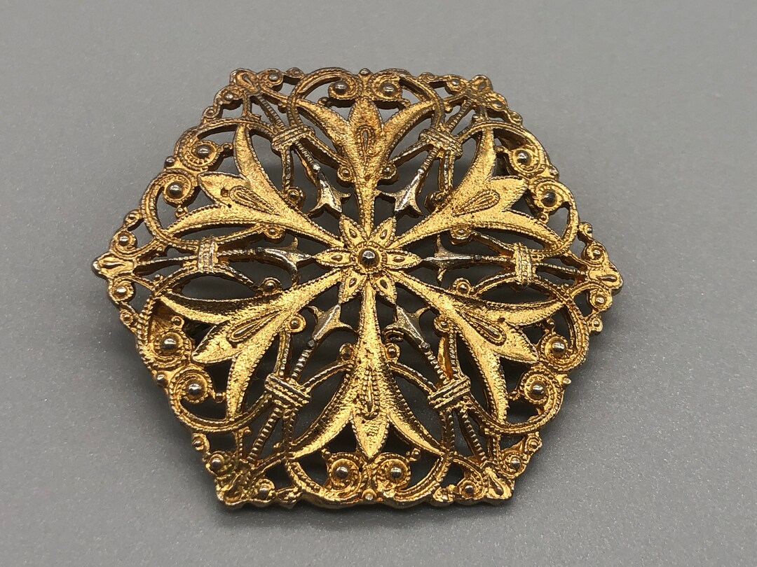 Vintage Gold Tone Flower Hexagon Brooch | Vintage Gold Tone Flower ...