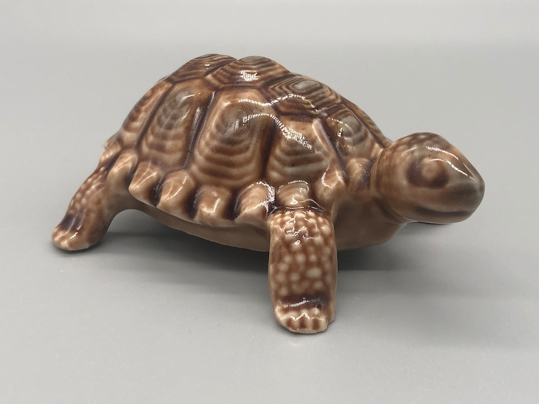 Vintage Large Wade Tortoise Figurine | Large Tortoise Figurine | Large ...