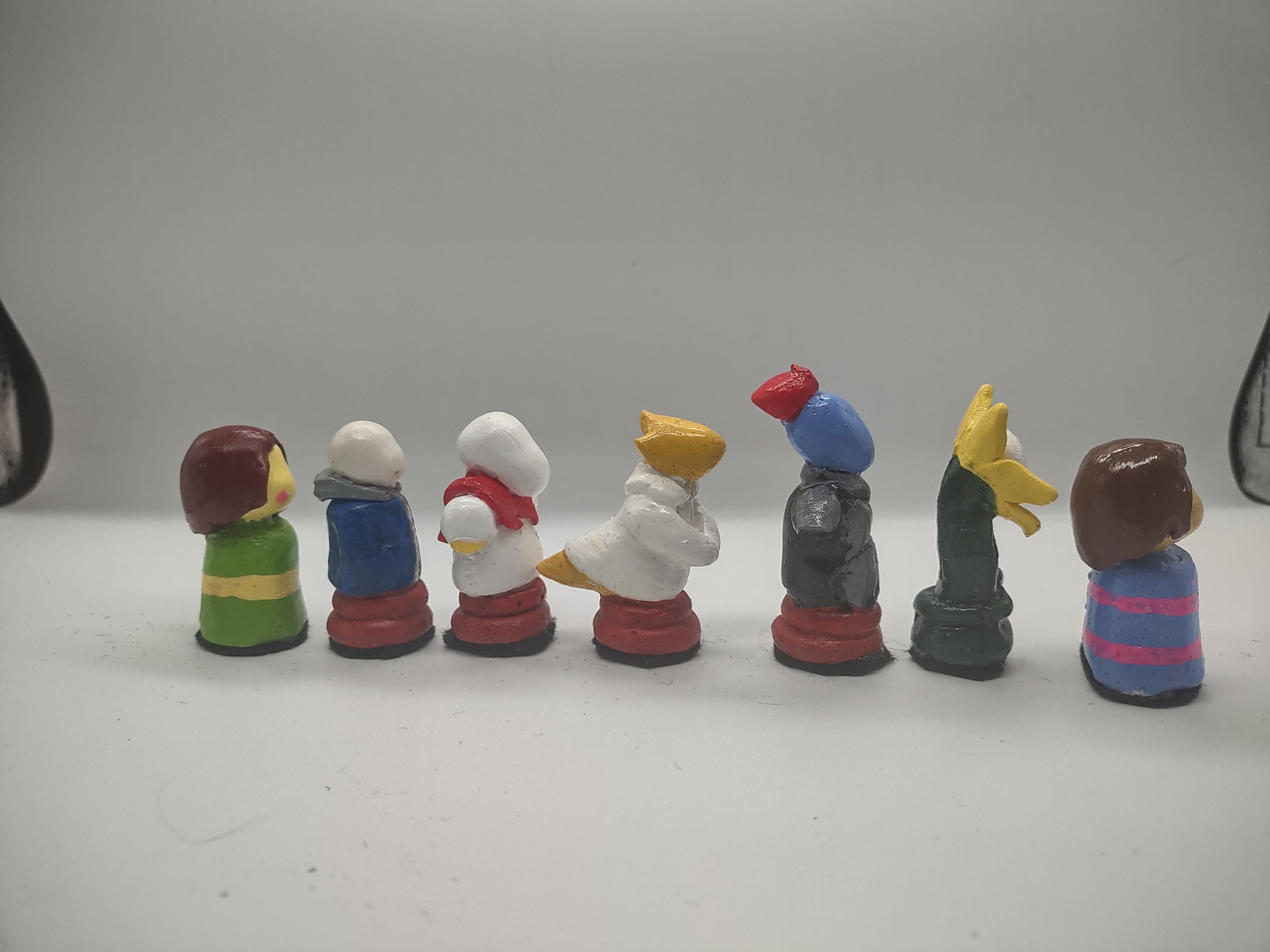 Undertale Chess Pieces/ Small Sculptures Undyne, Sans, Alphys, Papyrus ...