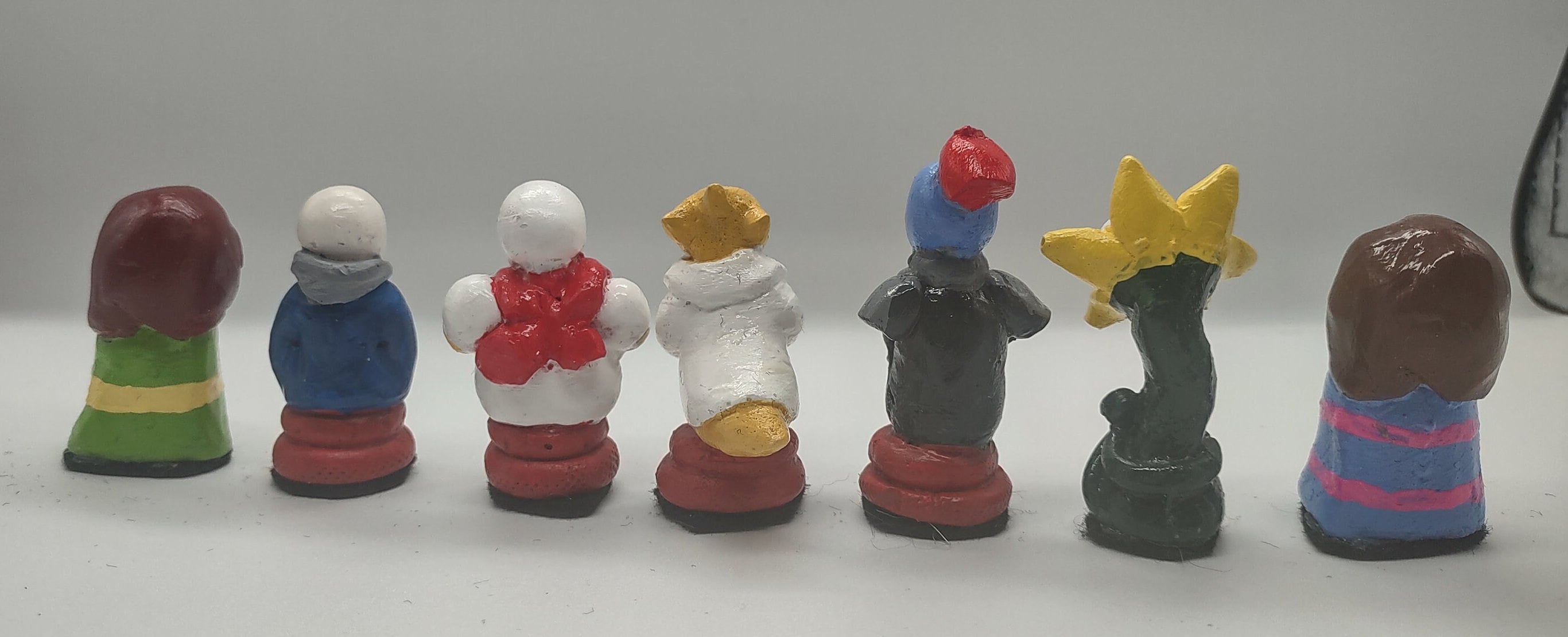 Undertale Chess Pieces/ Small Sculptures Undyne, Sans, Alphys, Papyrus ...