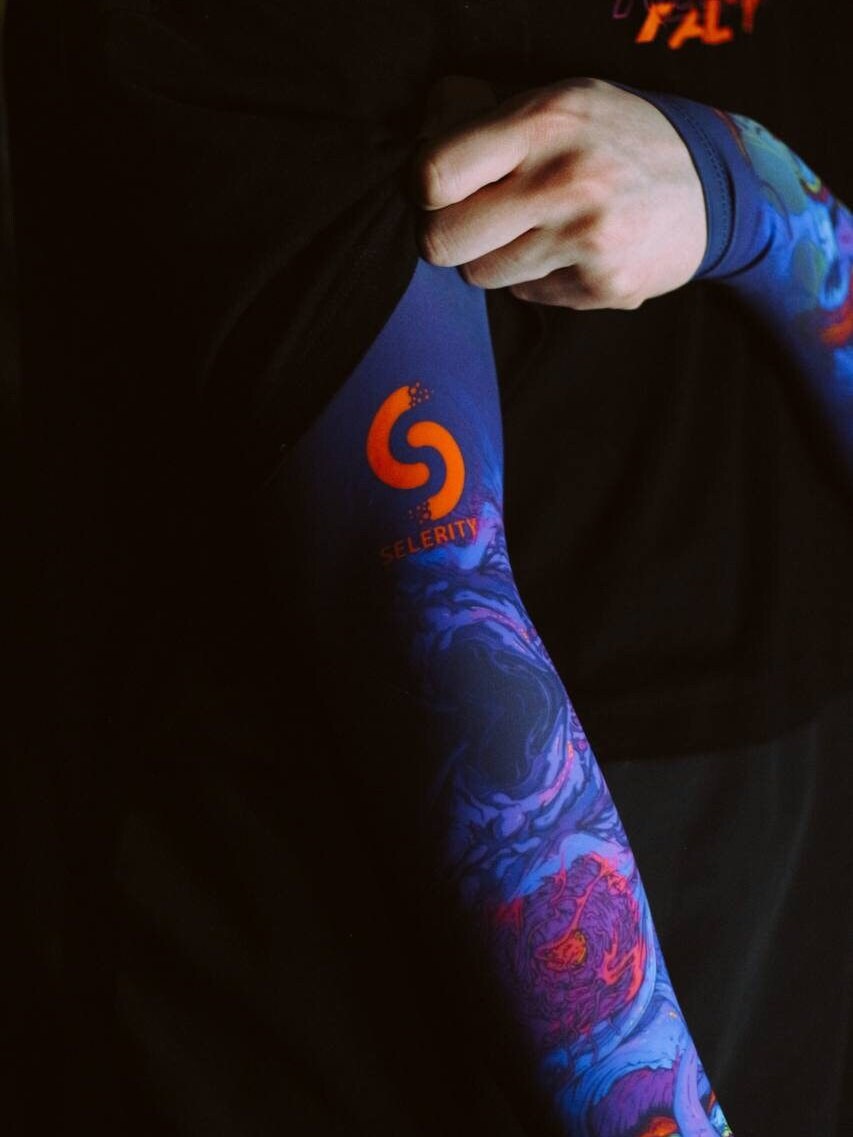 Gaming Arm Sleeve mit Handschuh für PC für Esports-Gamer. DragonLore ...
