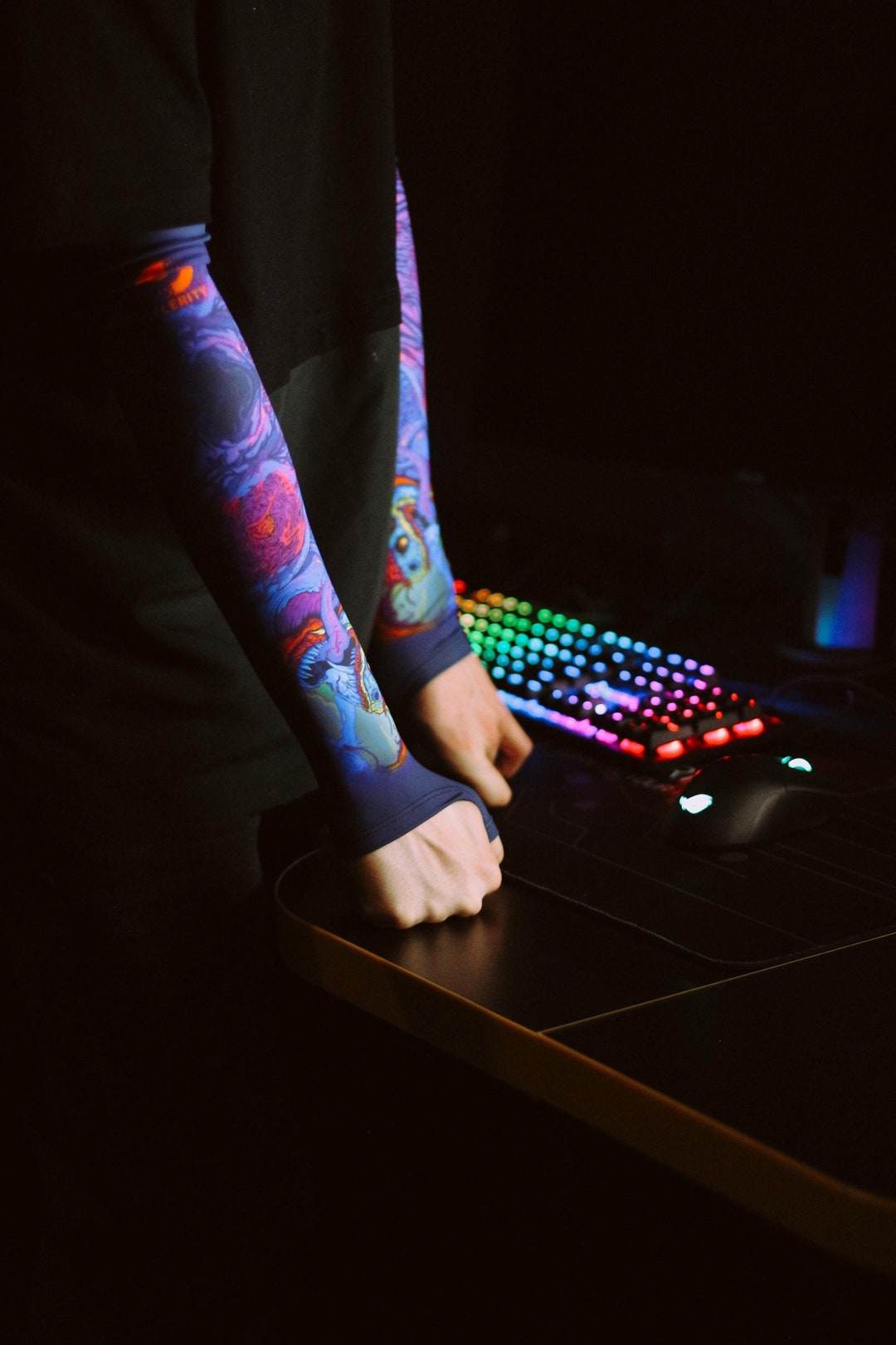 Gaming Arm Sleeve for PC and Sport With Open Glove and Thumb Hole for ...