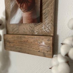 Rustic Wood Clip Frame From Reclaimed Pallet Photo, Recipe, or Note ...