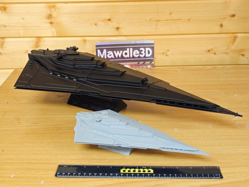 Resurgent-class Star Destroyer – First Order Flagship Model (2 Sizes ...