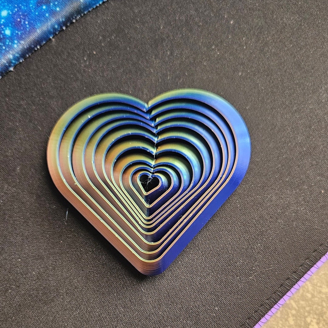3D Printed Heart Fidget Toy, Perfect Desk Novelty Gift, Colorful Moving ...