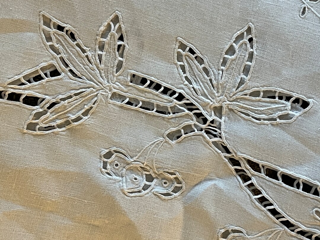 Vintage Linen Embroidered Cutwork Tablecloth Large - Etsy