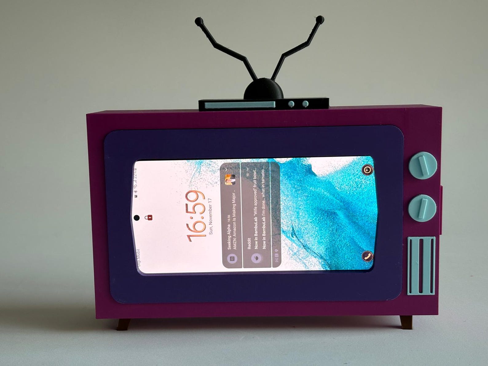 Simpson TV Smartphone Stand - Etsy