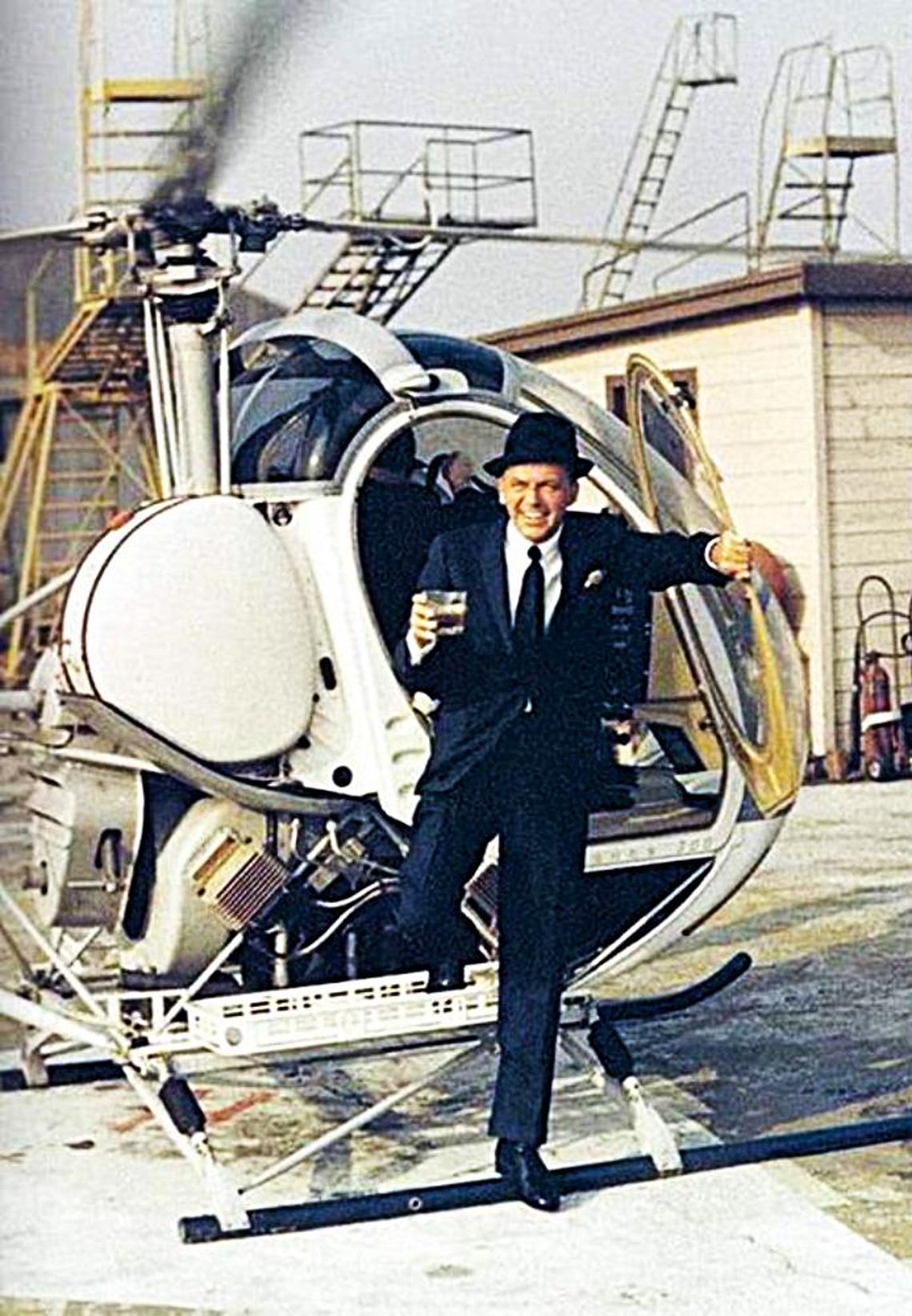 FRANK SINATRA STEPS 0UT 0F HELIC0PTER Photo Magnet 3"x5" - Etsy
