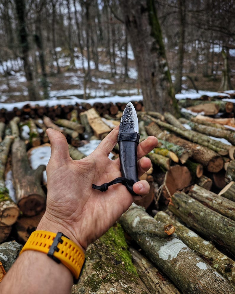 Handcrafted Primitive Neck Knife – the Spirit of Ancient Hunters, A ...