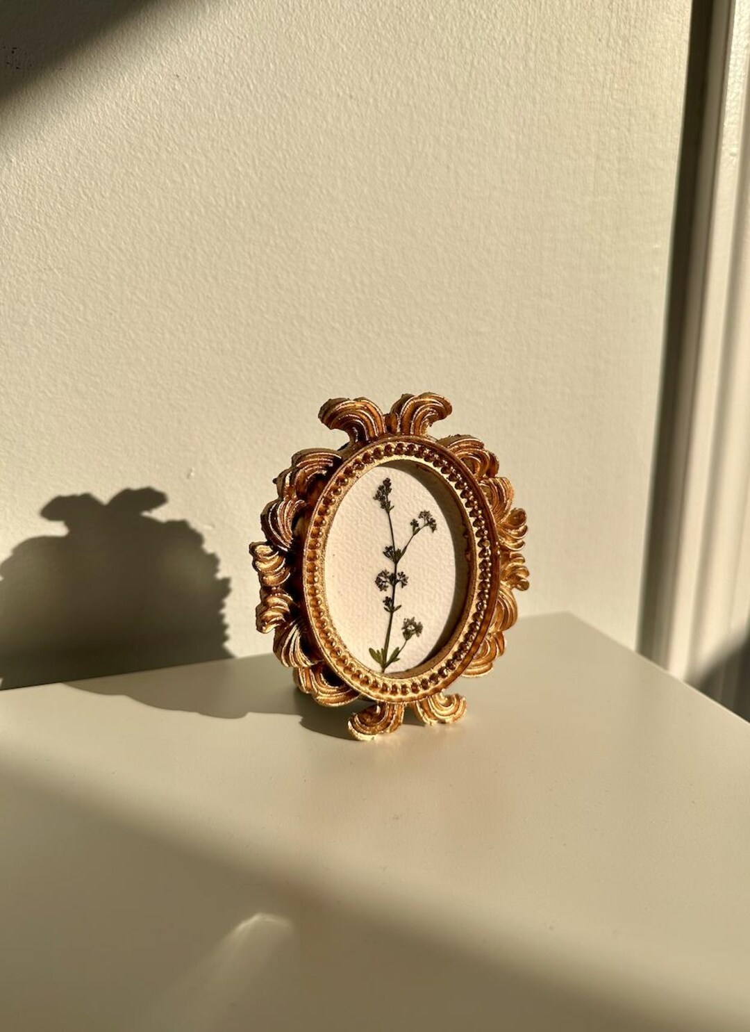 Mini Vintage-inspired Gold Stand-up Frames With Pressed Flowers - Etsy