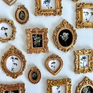 Mini Vintage-inspired Gold Frames With Handpicked Pressed Wildflowers ...