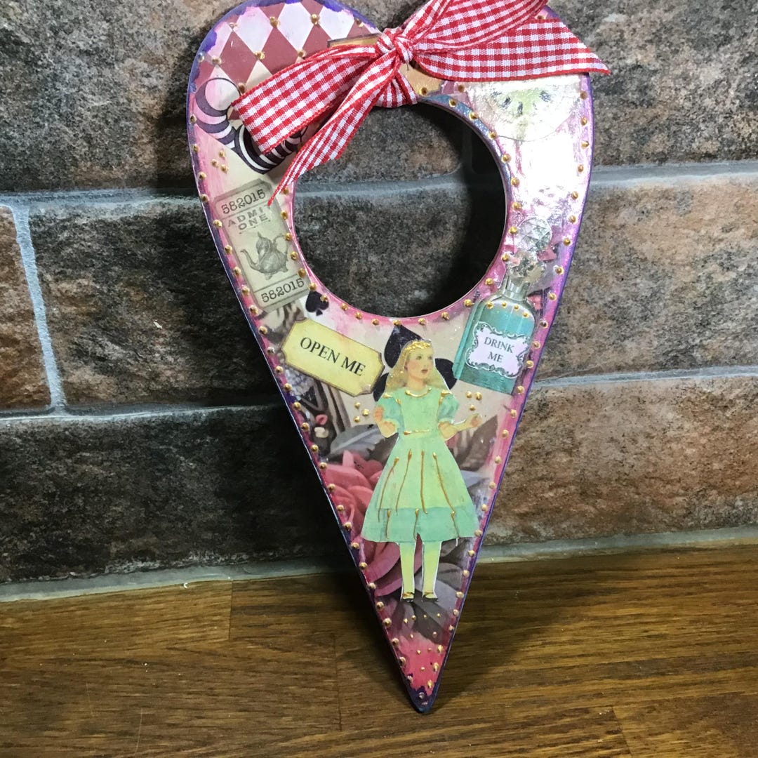 Alice in Wonderland Door Hanger: Handmade Nursery Decoration - Etsy