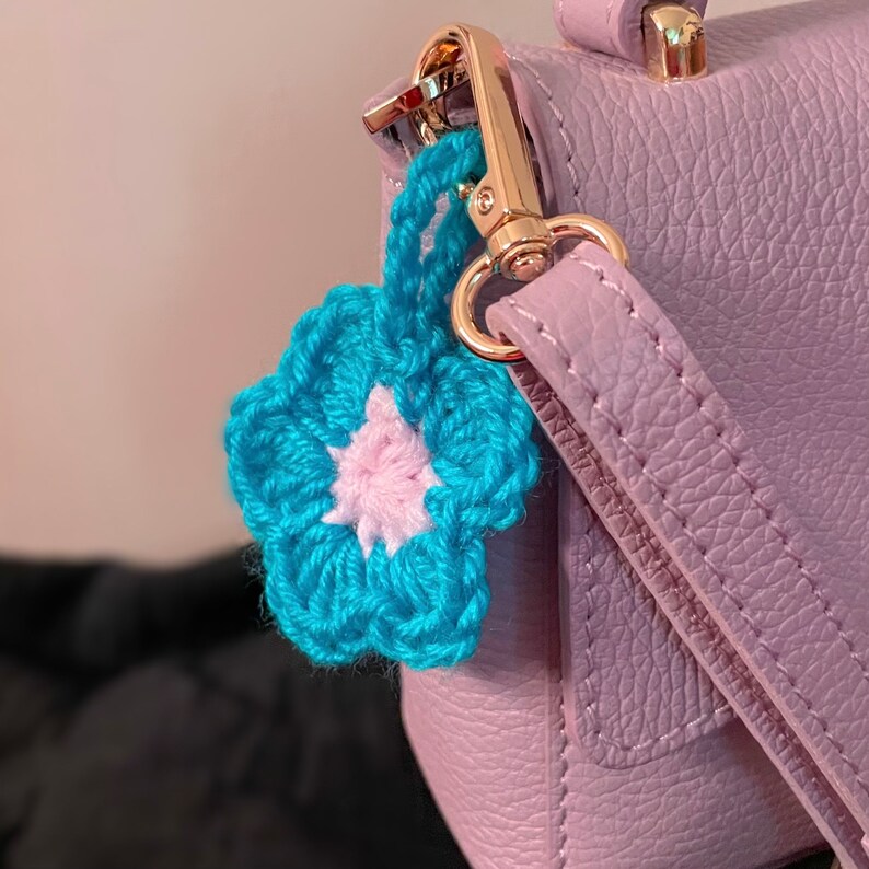 Crochet Daisy Flower Keychain Pattern (digital Download) - Etsy