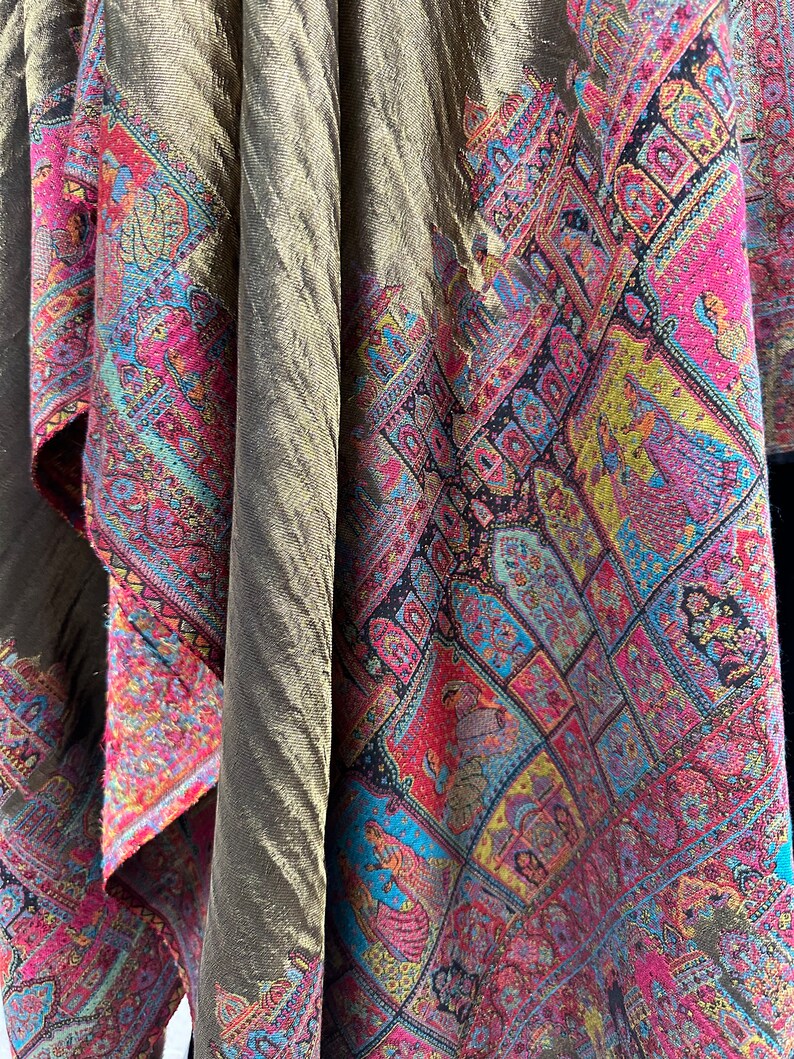 Moonlight Shimmer Super Kani Shawl Elegance Meets Classic Simplicity in ...