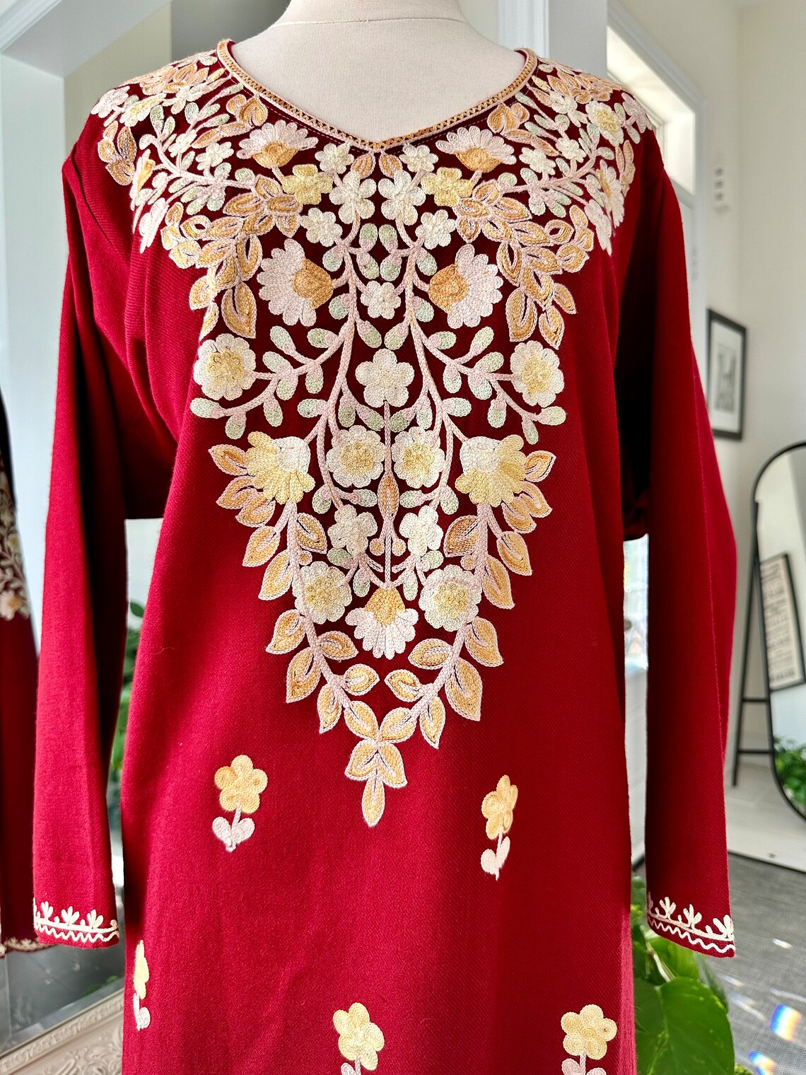 Traditional Kashmiri Pheran Ari Work Embroidery Woolen Kurta Kameez Top ...