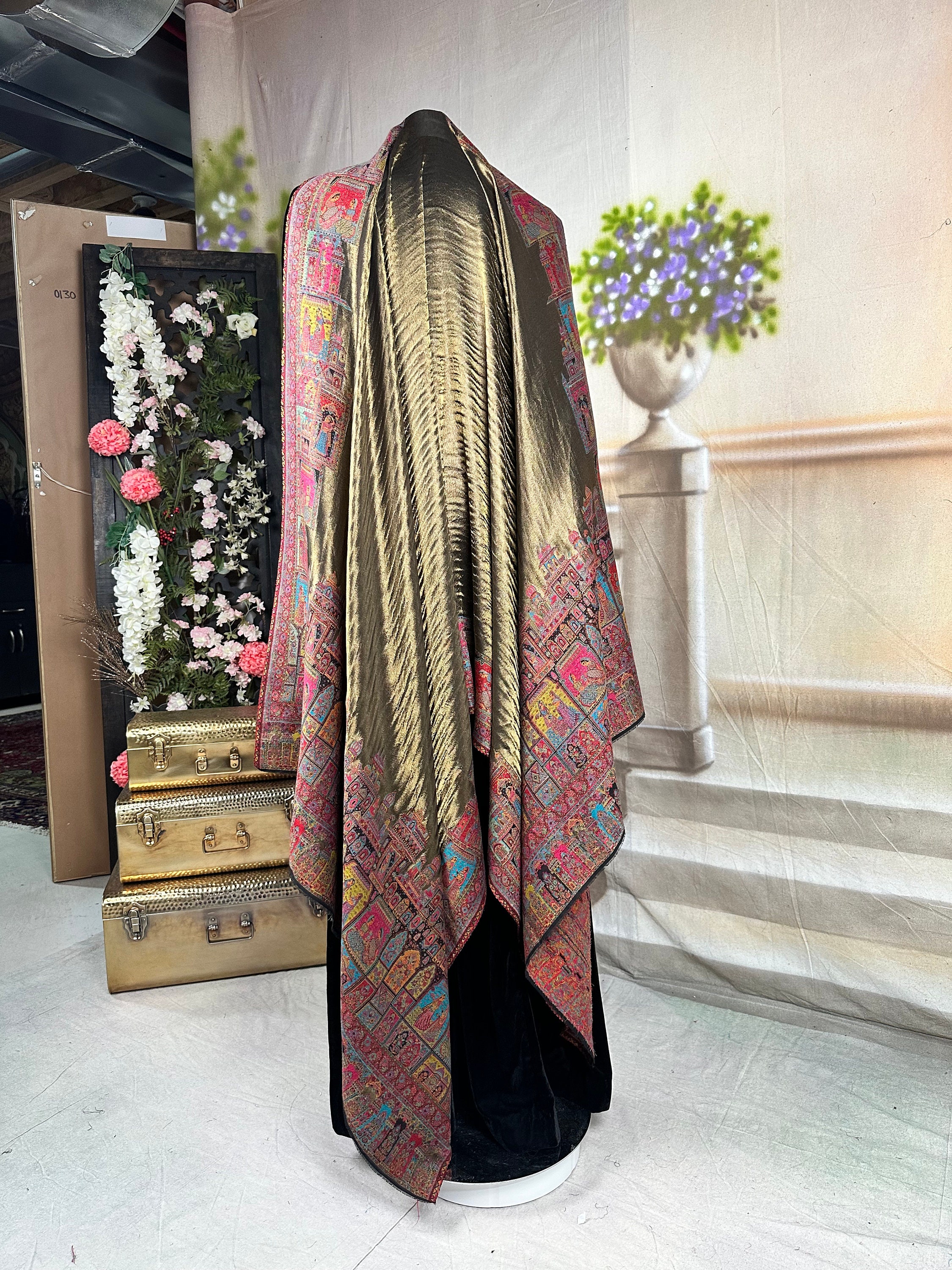 Moonlight Shimmer Super Kani Shawl Elegance Meets Classic Simplicity in ...