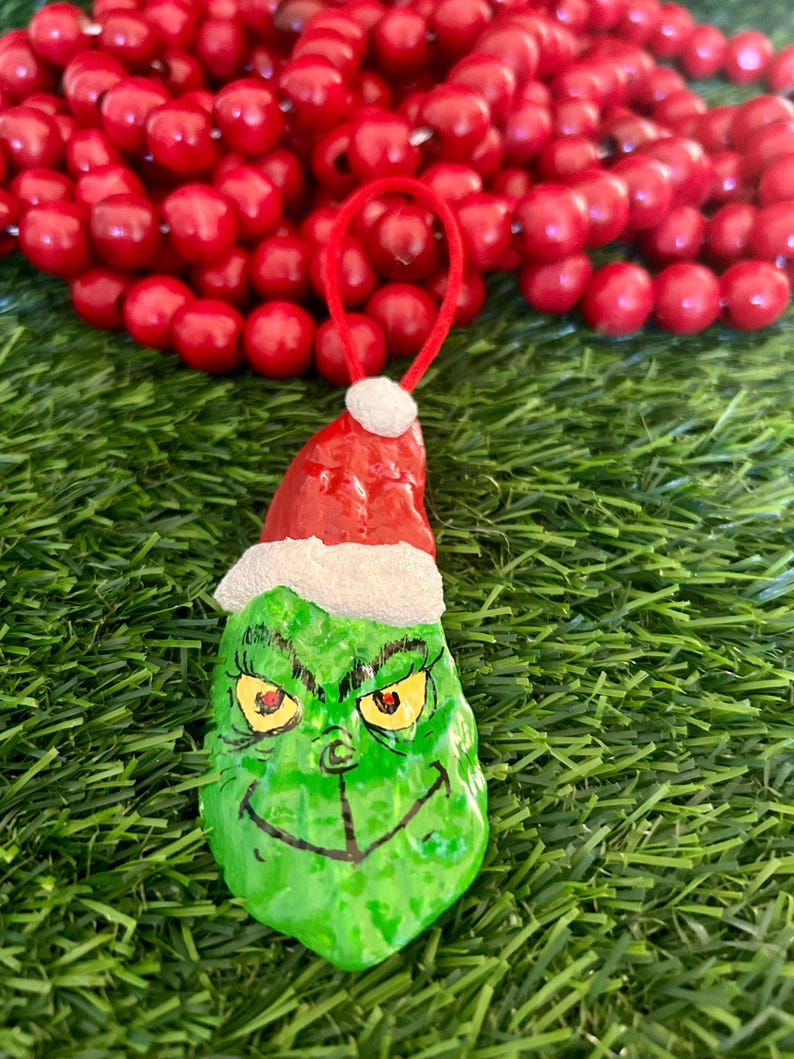 Handpainted Grinch Inspired Ornaments. Oyster and Clam Shell Hand ...