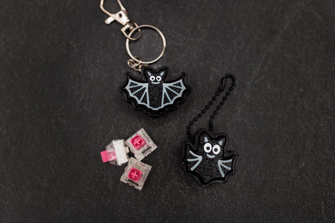 Cute Bat Fidget Clicker Keychain, Fun Halloween Party Favor, Gift for ...