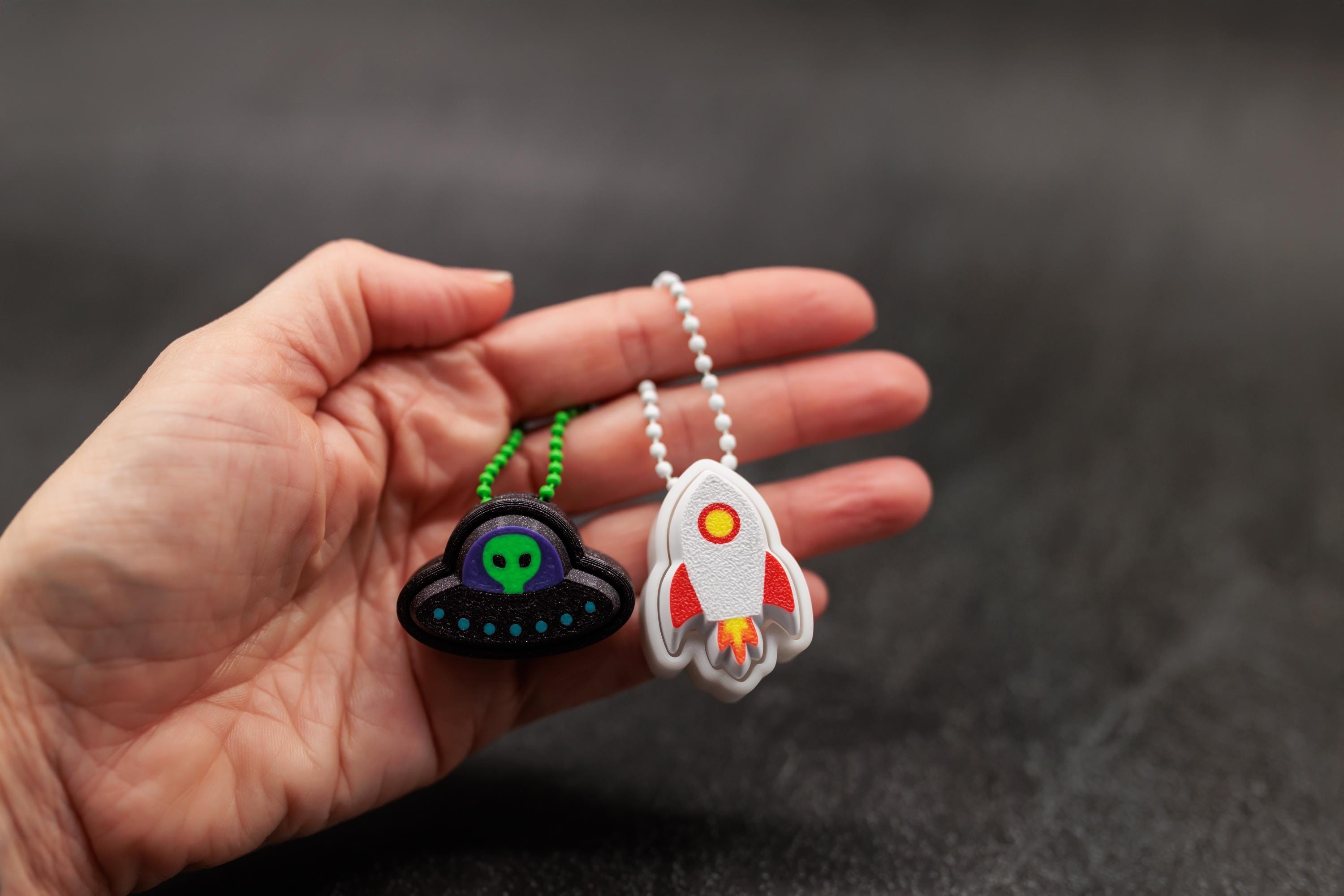 3D Printed Alien Fidget Clickers, Super Clicky UFO Fidgets With ...