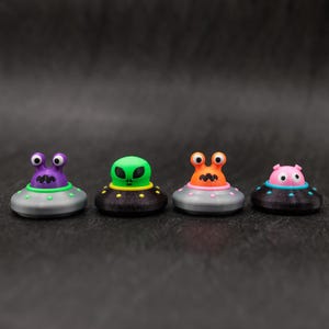3D Printed Alien Fidget Clickers, Super Clicky UFO Fidgets With ...