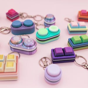 3D Printed Keycap Fidget Clickers, Super Clicky Fidget Keychains With ...