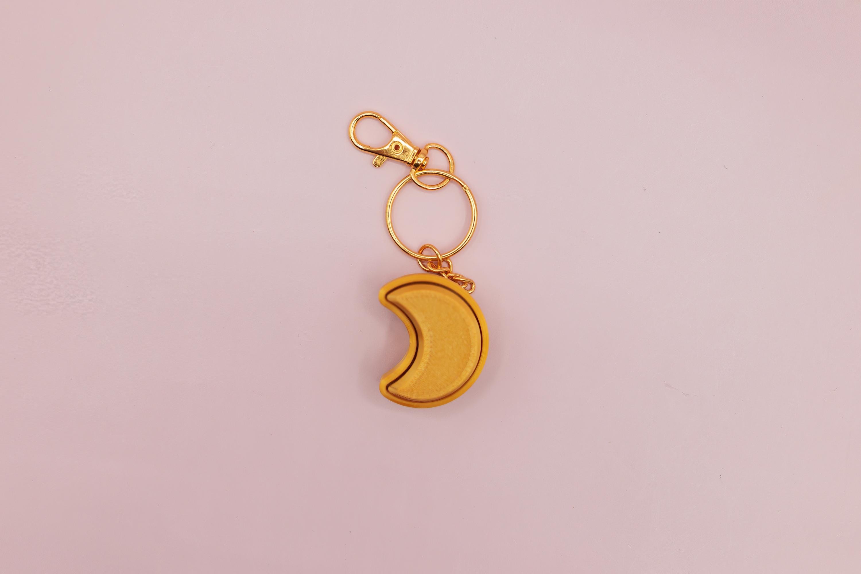 3D Printed Crescent Moon Shaped Fidget Clicker Keychain, Cute Clicky ...
