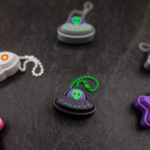 3D Printed Alien Fidget Clickers, Super Clicky UFO Fidgets With ...