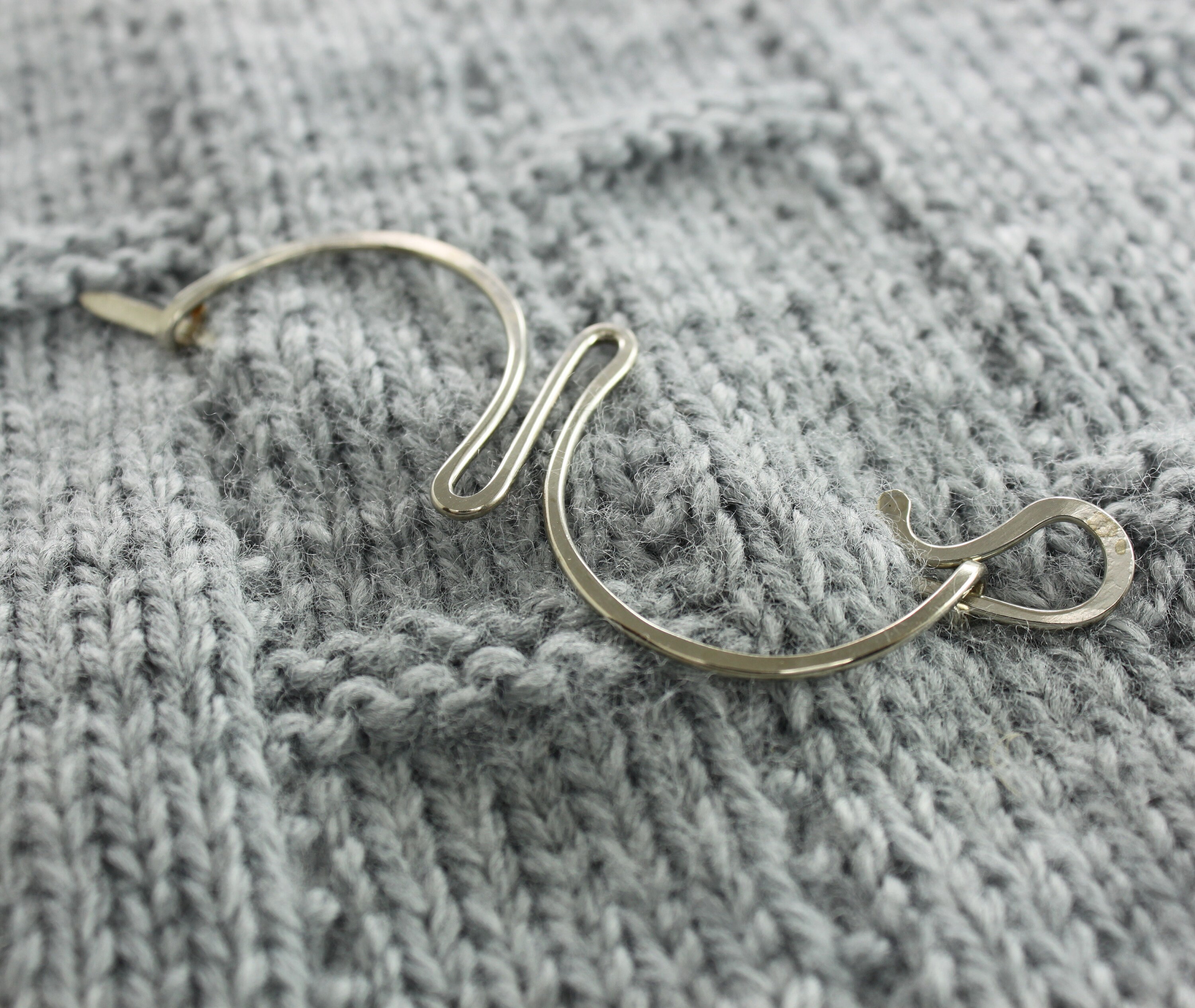 Minimalist Swirl Shawl Pin With Secure Closure, Silver Shawl Pin ...