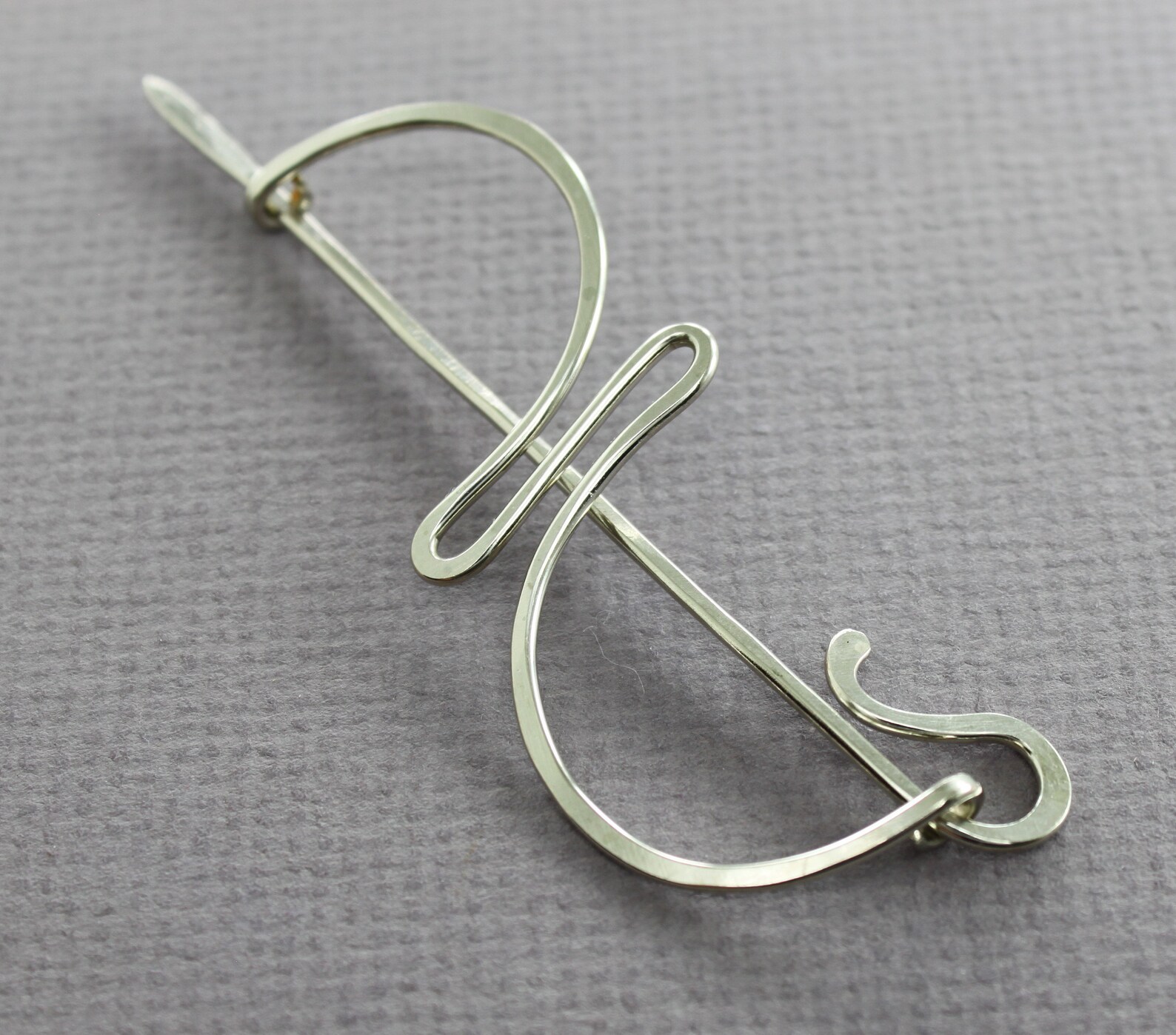 Minimalist Swirl Shawl Pin With Secure Closure, Silver Shawl Pin ...